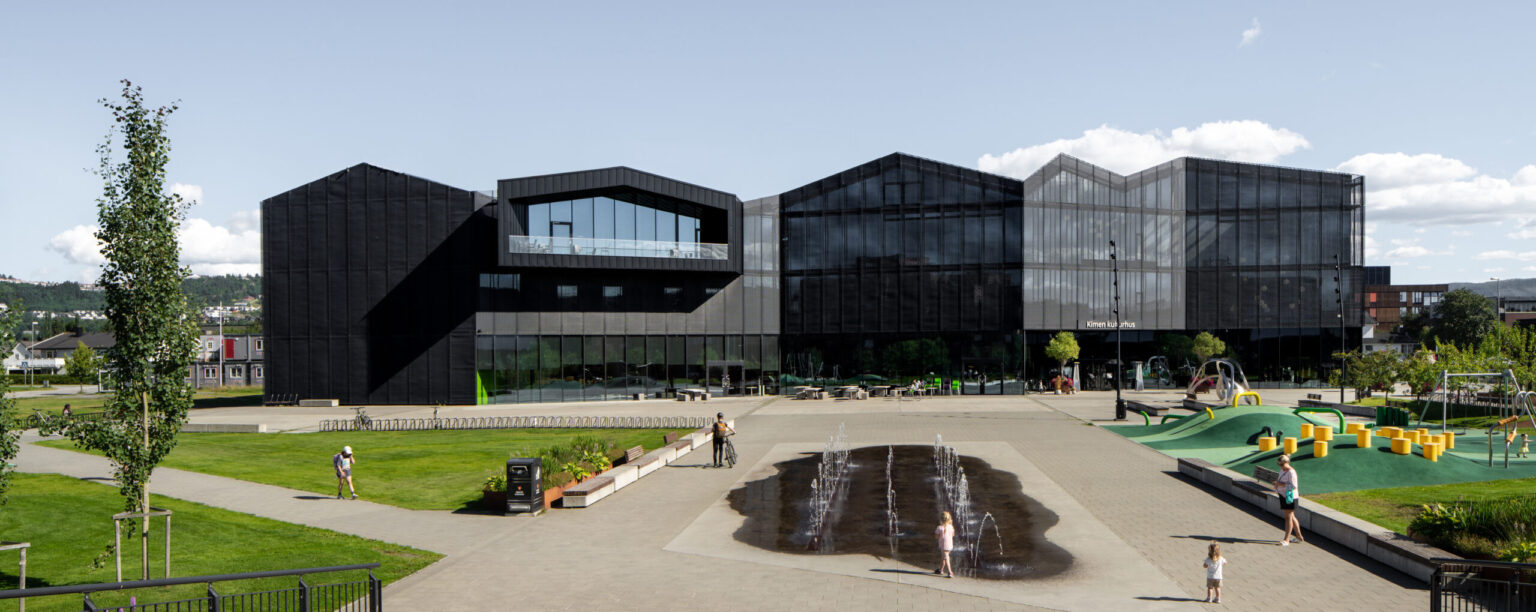 En kime som vokser –refleksjoner 10 år etter åpningen av Kimen Kulturhus. - Kimen kulturhus